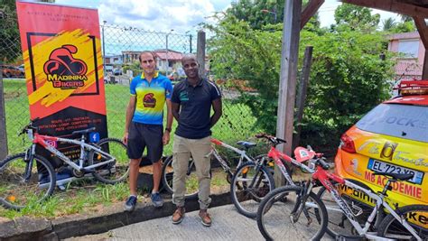 Les Clubs de Cyclisme de Martinique recoivent des vélos Nouveau Cycle