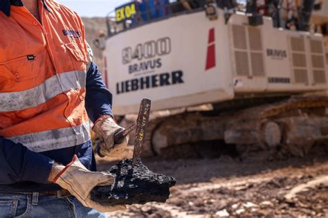 Bravus Finally Hits First Coal Seams At Carmichael Project In