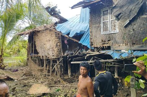 မင်းပြားမြို့နယ် ခေါင်းလောင်းချောင်းကျေးရွာကို စစ်ကောင်စီတပ်က လက်နက်ကြီးများ ဖြင့်ပစ်ခတ်ရာ ရ
