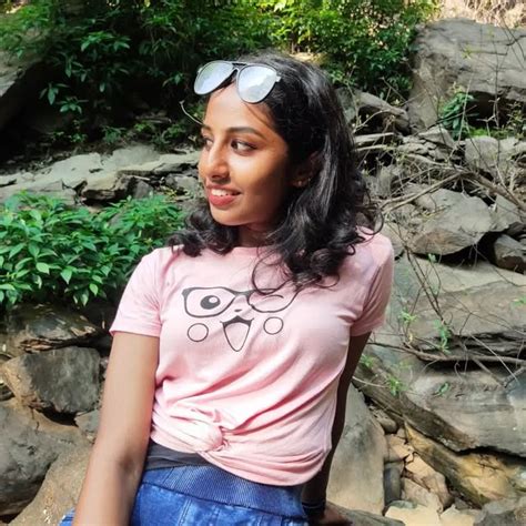 Reethu🌚 Reethu Kunder Threads Say More