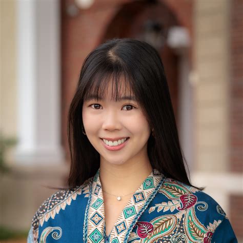 Jing Lin Lee Medium