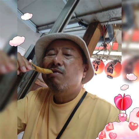 新世界で昼からビール ビリケンさんとビリケン七福神さんに宝くじ当たりますようにお願いした帰りに寄りました 串カツいっとく 新世界