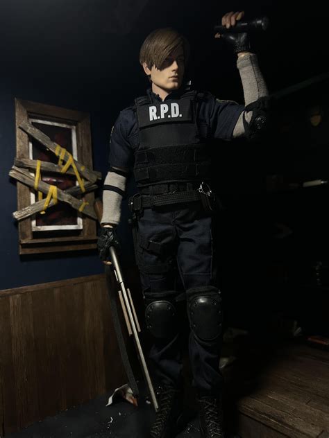 My Custom Rpd Office Diorama For My 1 6th Leon S Kennedy R Residentevil
