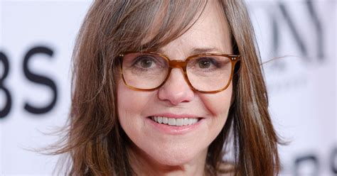 Sally Fields Hilarious Reason For Avoiding Marriage Again Huffpost
