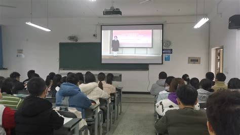 学校开展形式多样的“宪法宣传周”活动 成医新闻网