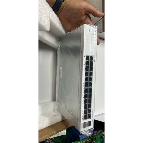 Gigabit Switching Hub 24 Port Cisco Cbs110 24t Eu 11 2 Sfp B