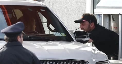 Ben Affleck Serves Jennifer Lopez Dunkin Donuts Coffee Popsugar