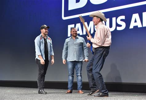 A 230 000 Square Foot Immersion Zone Inside SAMCOM