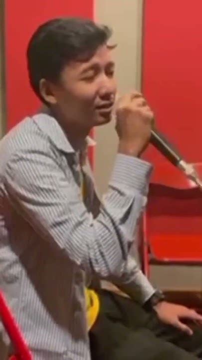 ကိုယ်ချစ်ရတဲ့သူကြောင့်တစ်သက်မှာတစ်ခါတော့ စျေးပေါခဲ့ကြဘူးတယ်မို့လားး😊😊😊