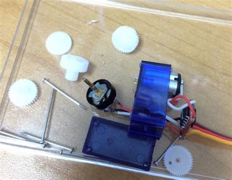 小型サーボモータsg90が連続回転する様に改造 あつラボ