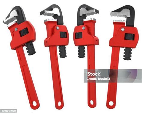 흰색으로 분리된 조절 식 파이프 렌치 스패너 또는 배관 도구 세트 3차원 형태에 대한 스톡 사진 및 기타 이미지 3차원 형태 가정용 장비 강철 Istock
