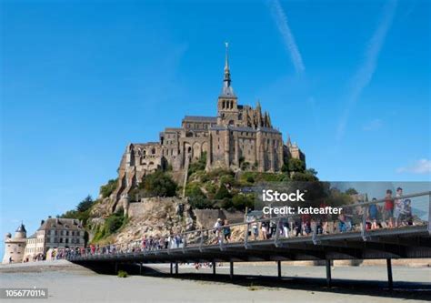 몽 성 미셸 수도원 유명한 르 몽 생 미셸 브리트니 프랑스 노르망디의 보기 몽 생 미셸에 대한 스톡 사진 및 기타 이미지 몽 생 미셸 프랑스 걷기 Istock