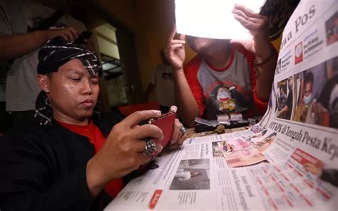 Memotret Dengan Model ”tuyul Imut” Eksplorasi Ide Sampai Habis Jawa Pos