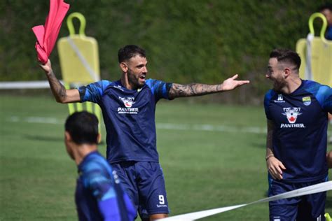 Tyronne Del Pino Dapat Warisan Dari Marc Klok Dipakai Di Laga