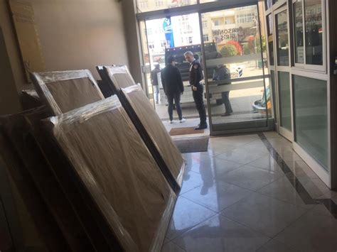 CHPli vekil Hayırdır İBB ye bağlı merkezdeki tabloları nereye