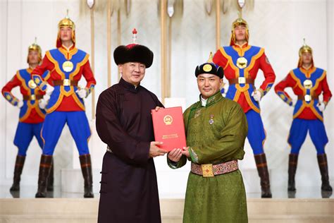 Уяачдад улсын цол хүртээлээ News Mn