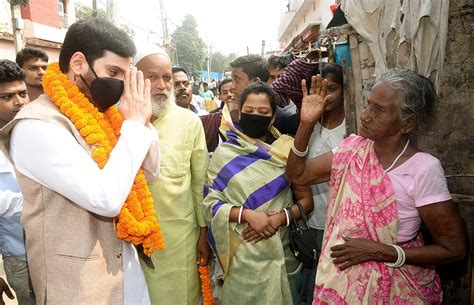 Bihar Elections More Women Voters But There Are Less Female