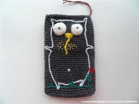 Вязаные чехлы на телефон Толстые коты