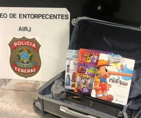Notícias Mulher é Presa Transportando Droga Escondida Em Livros