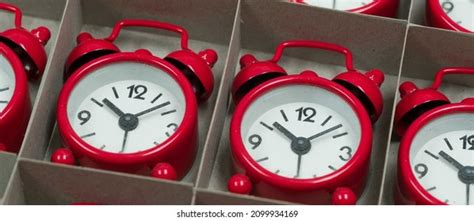Clock Carton Box Design Images Stock Photos Vectors Shutterstock
