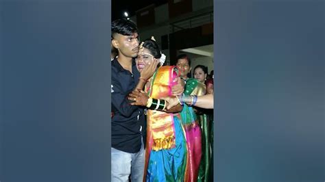 जन्म घेते ग एका घरी तरी जाते का परख्या घरीbidai Wedding