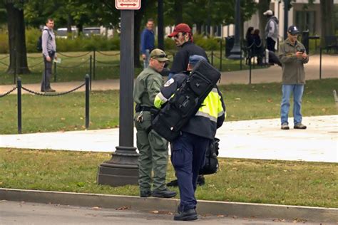 Park Police Arrest Man Carrying Rifle Ammunition At Wwii Memorial