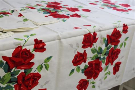 Vintage Wilendure Printed Cotton Tablecloth And Matching Napkins Red