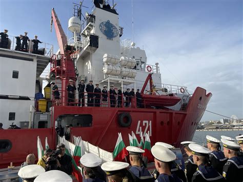 Полярният ни кораб отплава за втора мисия до Антарктида