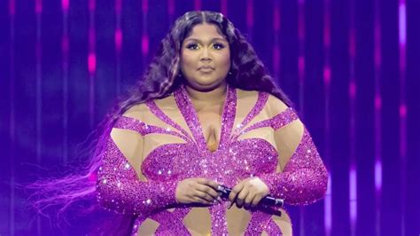 Lizzo Says Constant Comments About Her Weight Make Her Want To Quit Music Says They Make Her