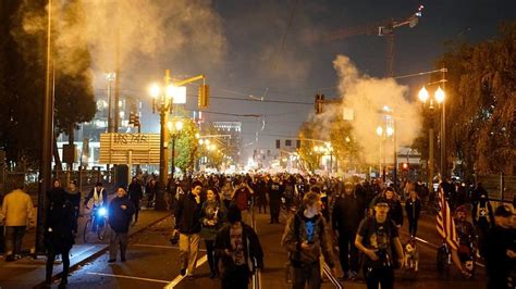 Trump Presidency Protests Turn Violent In Portland Oregon Bbc News