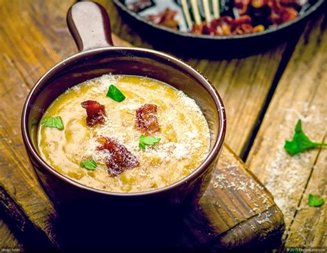 Easy Cheesy Potato Soup Recipe