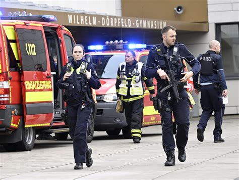 Mitschüler mit Messern attackiert Ermittler prüfen Motiv des Amokläufers MOPO