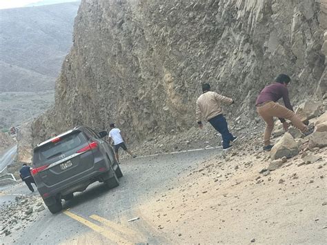 Temblor en Lima produjo derrumbe de cerro en serpentín de Pasamayo y deslizamiento de rocas en