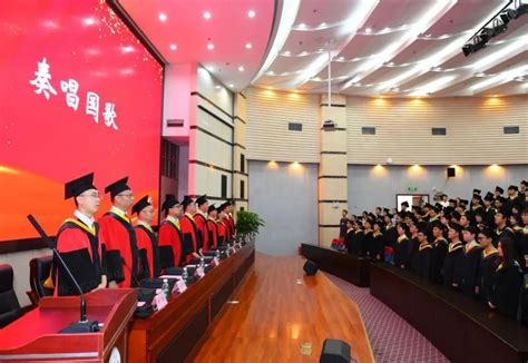 青春毕业礼 璀璨新起点 能源学院页岩气现代产业学院举行2024届本科毕业生毕业典礼暨授位仪式 成都理工大学能源学院