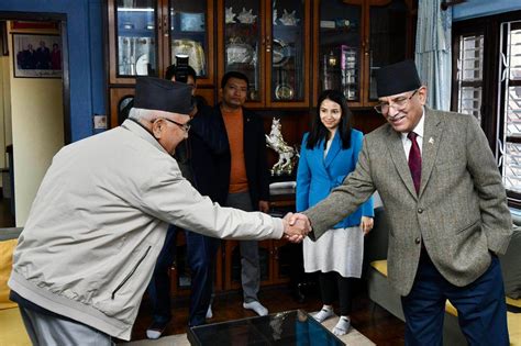 प्रचण्डलाई ओलीको स्पष्ट सन्देश गठबन्धन रोज्ने कि छोड्ने तपाईँकै रोजाइ