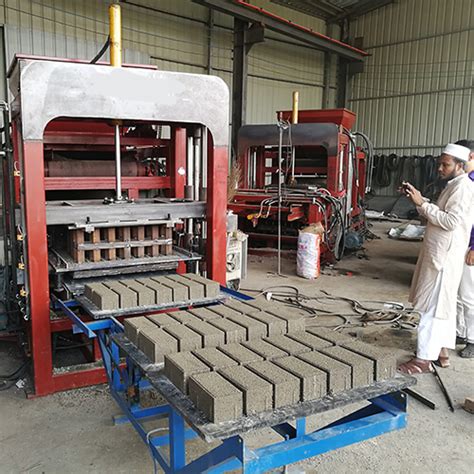 QT4 18 Automatic Hydraulic Concrete Solid Hollow Block Making Machine