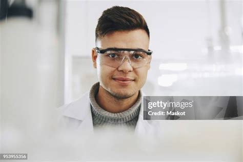 Engineer Lab Portrait Photos And Premium High Res Pictures Getty Images
