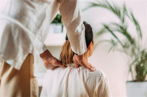 Premium Photo Shiatsu Back Massage
