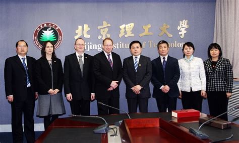丹麦技术大学校长lars Pallesen教授访问我校
