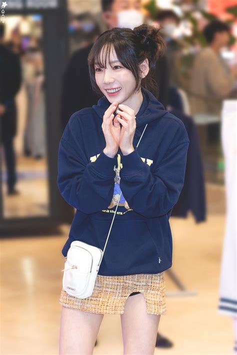 뿌까머리 소녀시대 태연 트임 초미니 허벅지 230209 Nerdy 팝업