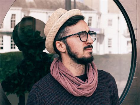 Flattering Eyeglasses Style For Older Women