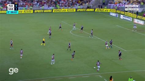 Atuações Do Vasco Léo Jardim é O Melhor Em Campo E Robson Bambu