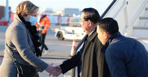 សម្ដេចតេជោ ហ៊ុន សែន និងប្រតិភូ អញ្ជើញធ្វើដំណើរដល់ទីក្រុងព្រុចសែលប្រកបដោយសុវត្ថិភាព Cnc News