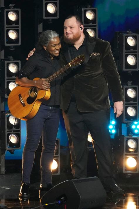Luke Combs Pays Tribute To Tracy Chapman After Fast Car Duet At The