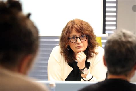 La oposición reprueba a Laia Bonet por los retrasos en la rehabilitación de los pisos del Besòs y