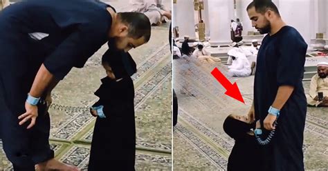 Masjid E Nabvi Mein Baap Ne Beti Ko Kaise Sambhala میری بچی کھو نہ جائے