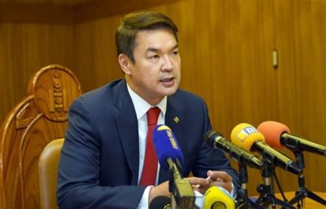 Сайханбилэг ээ сонгууль хүртэл тэсээрэй”