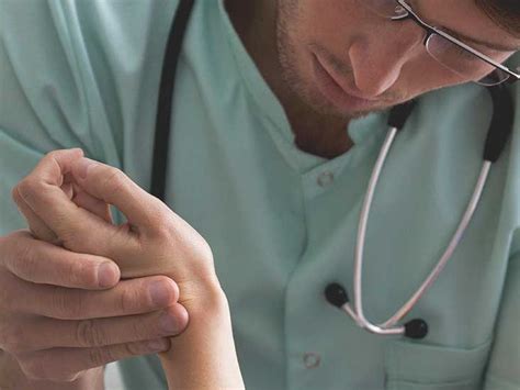 Erythrasma Symptoms Causes Treatment And More