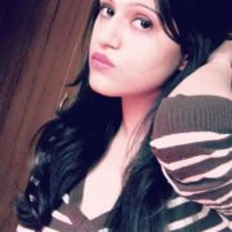 Stream Nosheen Shah Music Listen To Songs Albums Playlists For Free
