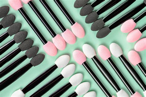 녹색 배경에 그림자를 적용하기 위한 어플리케이터 집합입니다 0명에 대한 스톡 사진 및 기타 이미지 0명 개념 개인 장식품 Istock